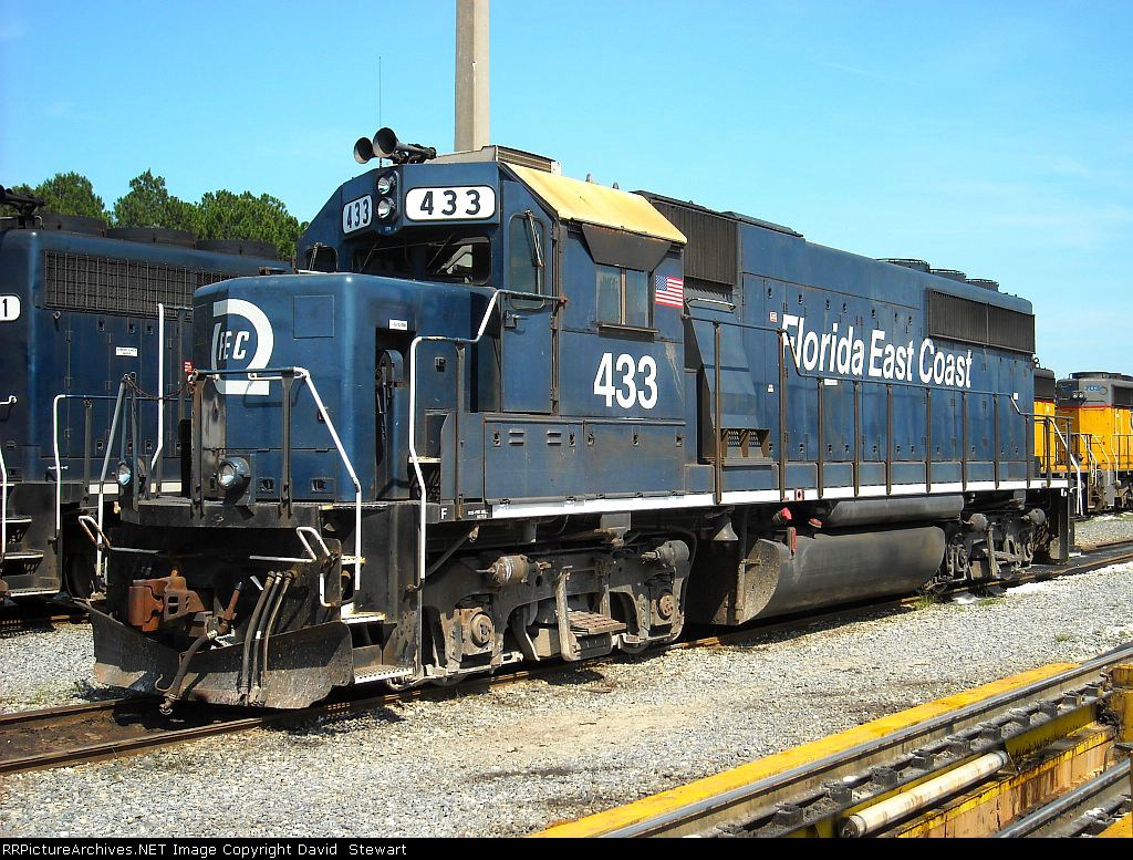 FEC GP40-2 433